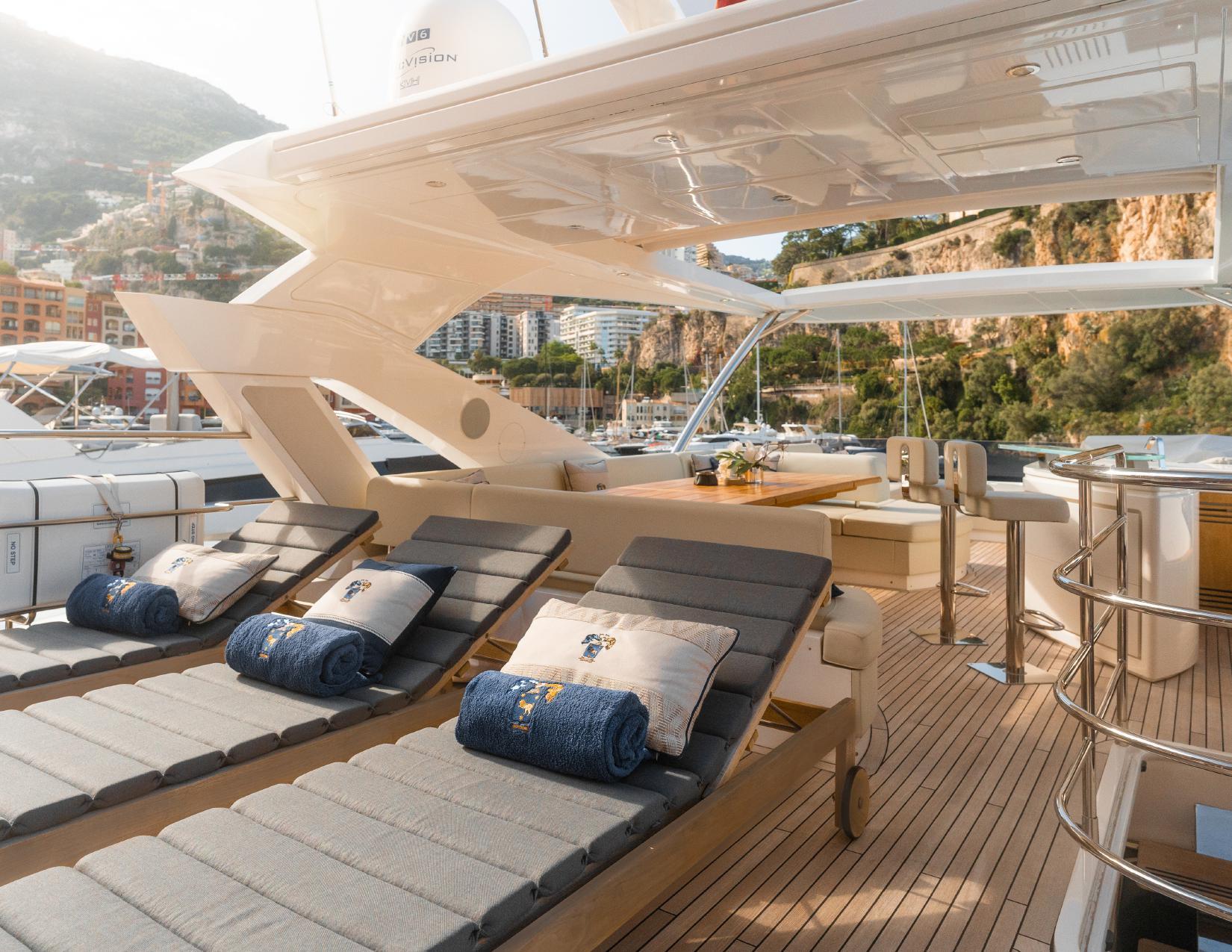 Yacht OREGGIA, Sunseeker | CHARTERWORLD Luxury Superyacht Charters